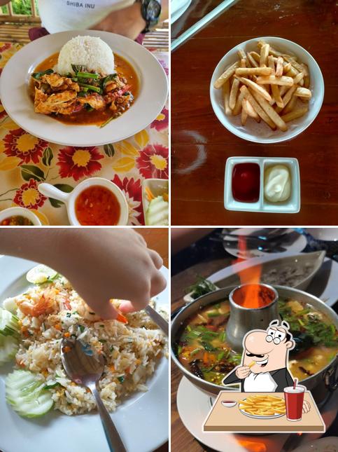 Manee Meena Cafe & Eatery (มานี มีนา คาเฟ่ แอนด์ อิทเทอรี่), Паттайя ...