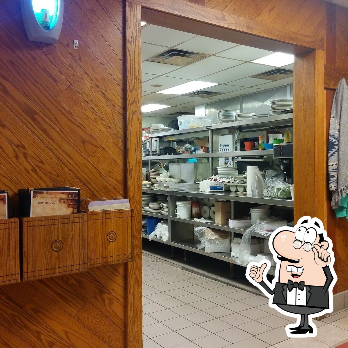 J & J Eaton Place, Charlotte - Restaurant menu, prices and reviews