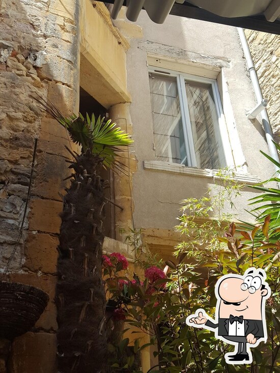 Restaurant Le Saladier Villefranche sur Saône, Villefranche-sur-Saone ...