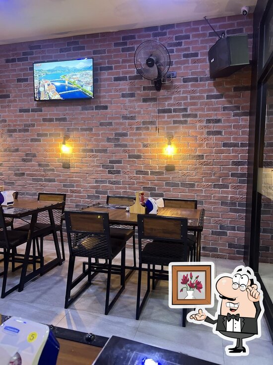 Sharples Jomtien, Pattaya - Restaurant menu, prices and reviews
