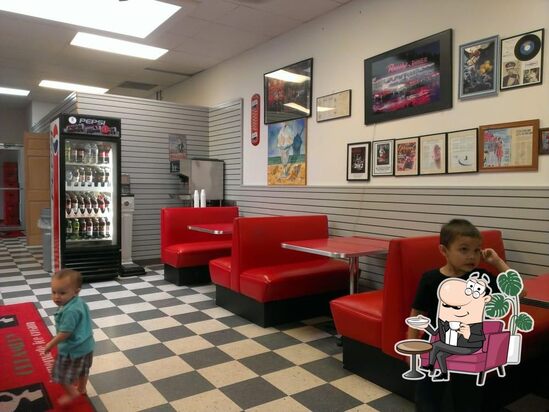 Edina Creamery, Edina - Restaurant menu, prices and reviews