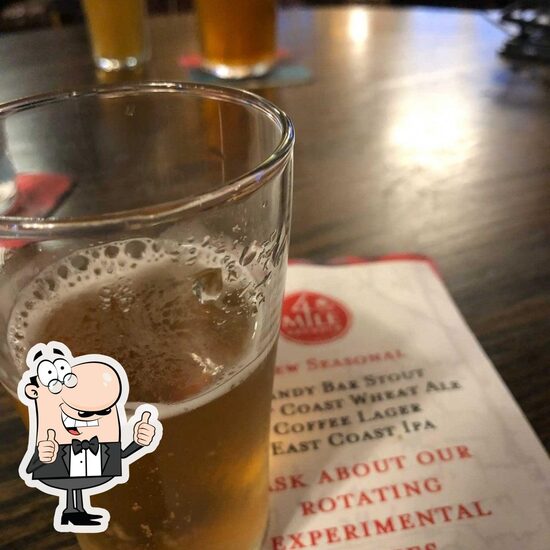 4 Mile Pub, View Royal - Restaurant menu, prices and reviews