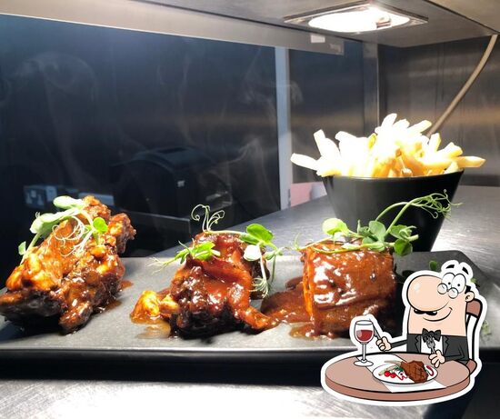 York Victoria, Huddersfield - Restaurant menu, prices and reviews