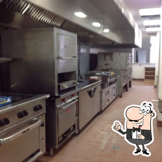 Queen Pizza, Newark - Restaurant menu, prices and reviews