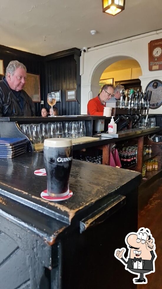 Kings Bar, Roundstone - Restaurant menu, prices and reviews