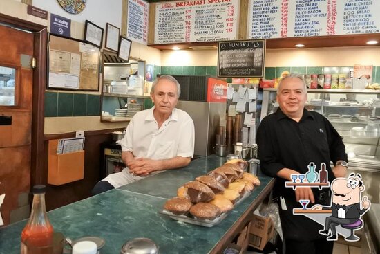 Broadway Restaurant, New York City - Restaurant menu, prices and reviews
