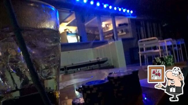 El Bichote: killer munchies & bar, Las Terrenas - Menú del restaurante ...