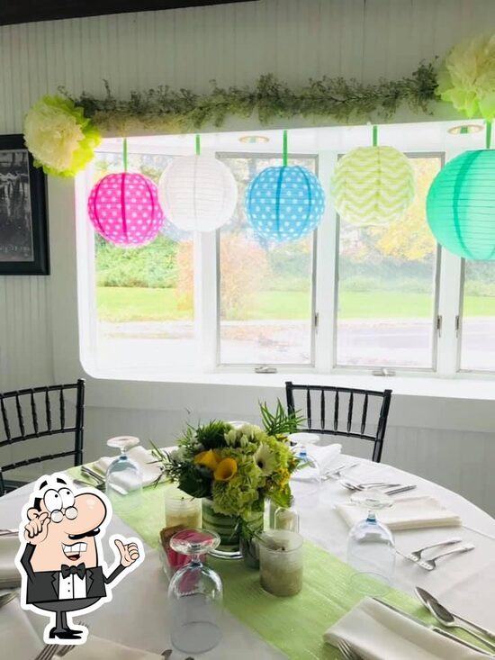 Hedges Nine Mile Point Restaurant - Restaurant menu, prices and reviews