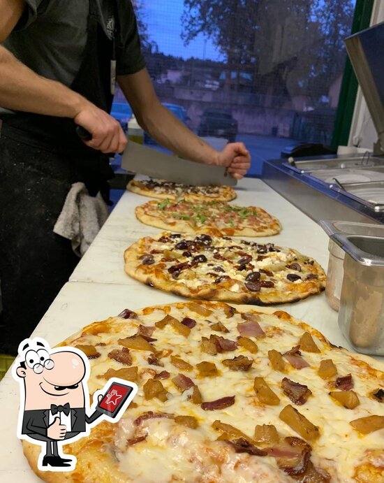 Sechelt Pizza Co., Sechelt - Restaurant menu, prices and reviews
