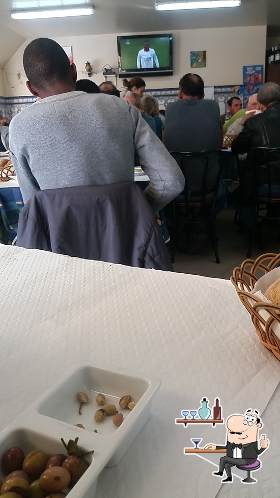 Frango Real, Venda do Pinheiro - Restaurant menu, prices and reviews